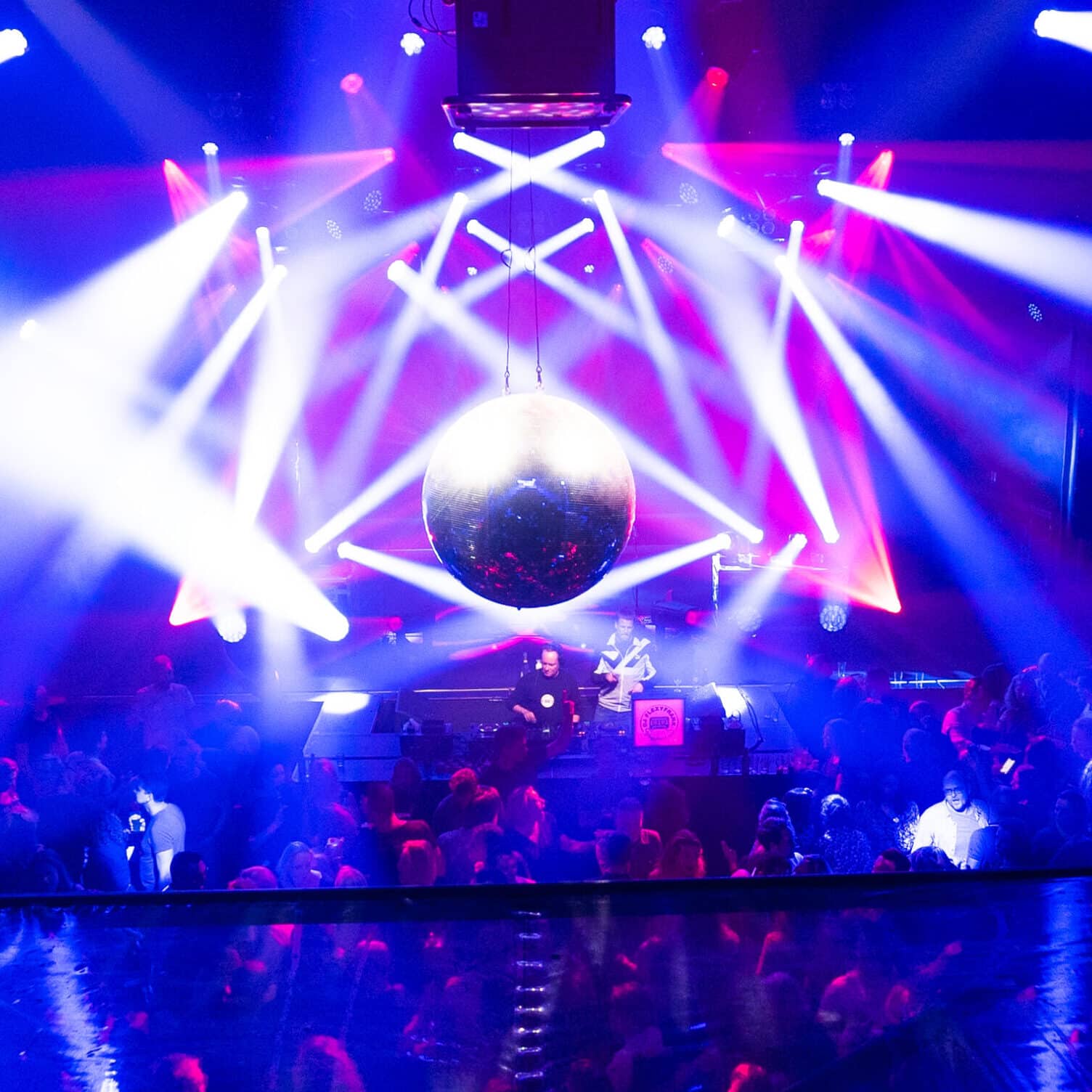 Frank & Nick Reunie #15 - Patronaat